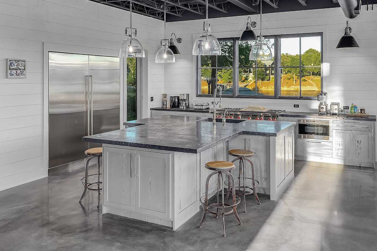 Thomas Lake House - Studio C Architecture